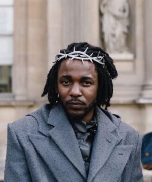 Kendrick Lamar Disses Drake And J. Cole On Like That: | MandyNews